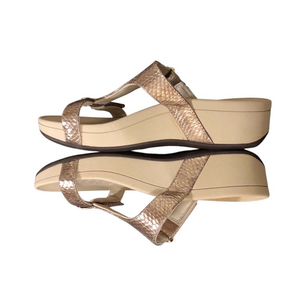 Newvionic Ellie Metallic Snake Skin Leather T-Strap S… - Gem